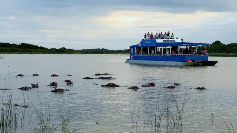 The Best Boating Safaris in Africa | Ujuzi African Travel